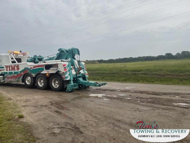 Heavy Towing Savannah With 60 Ton Rotator! - Tim's Towing